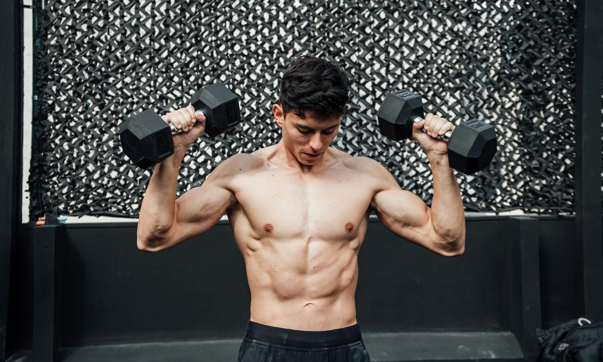 Grab your dumbbells for one of Arnie’s latest unilateral workouts