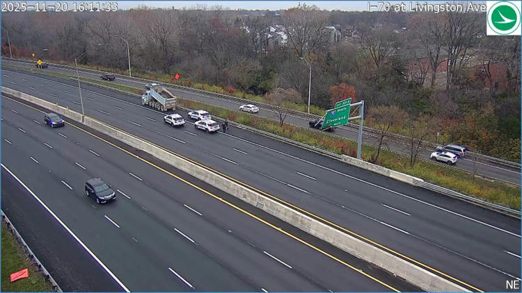 All lanes on I-70 West closed in Columbus after truck hits overhead sign