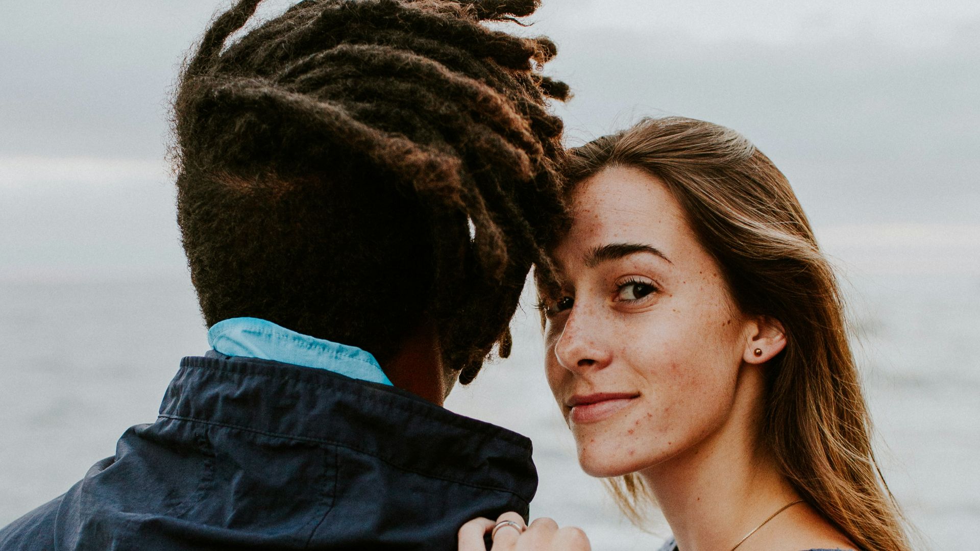 The One Color You Should Wear On A First Date (No, It Isn't Red)