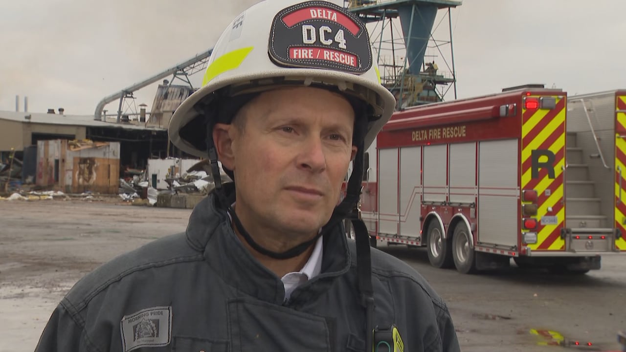 Fire at former Delta, B.C., lumber mill sends smoke billowing over ...