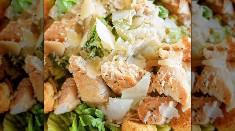The Best (And Worst) Fast Food Chains For Salads, According To Customers