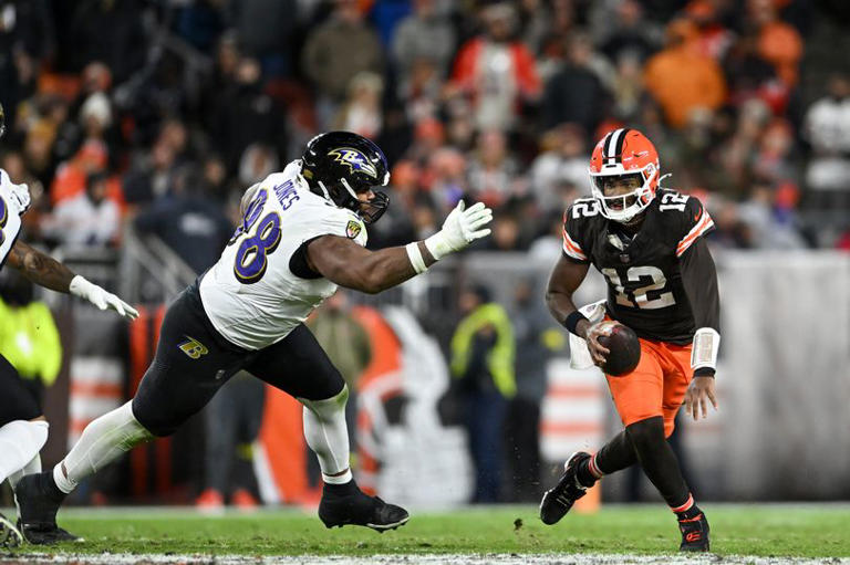 Shedeur Sanders player props, odds, lines for NFL Week 12 vs Las Vegas ...
