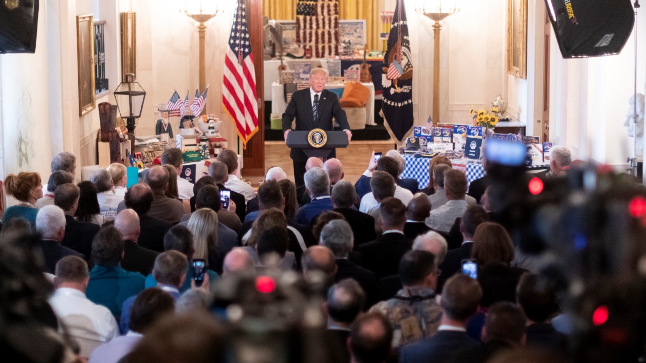 Stocks flash a warning as bad news hits Trump tariff plans