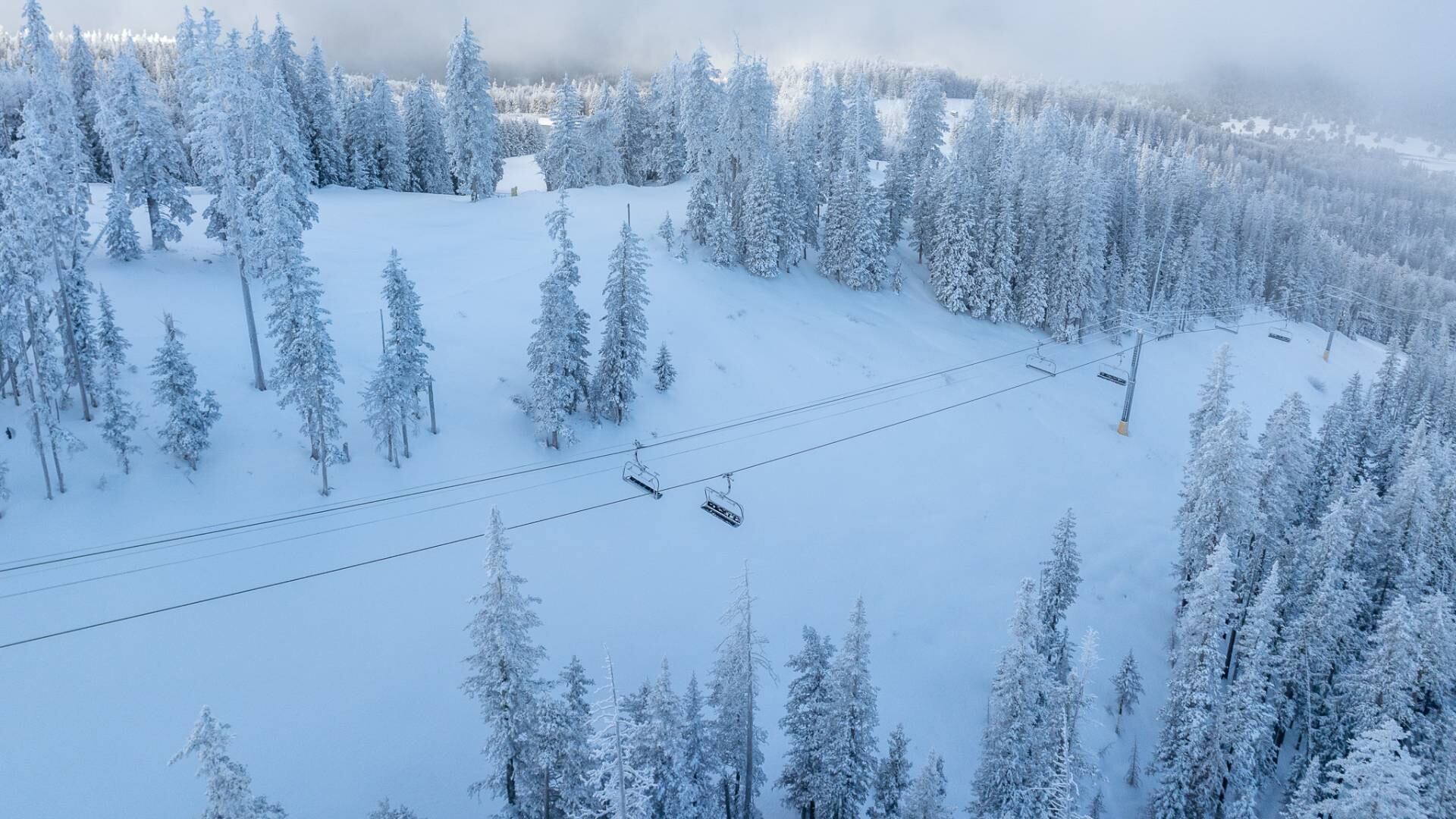Arizona Snowbowl in Flagstaff opens day early following heavy snowfall