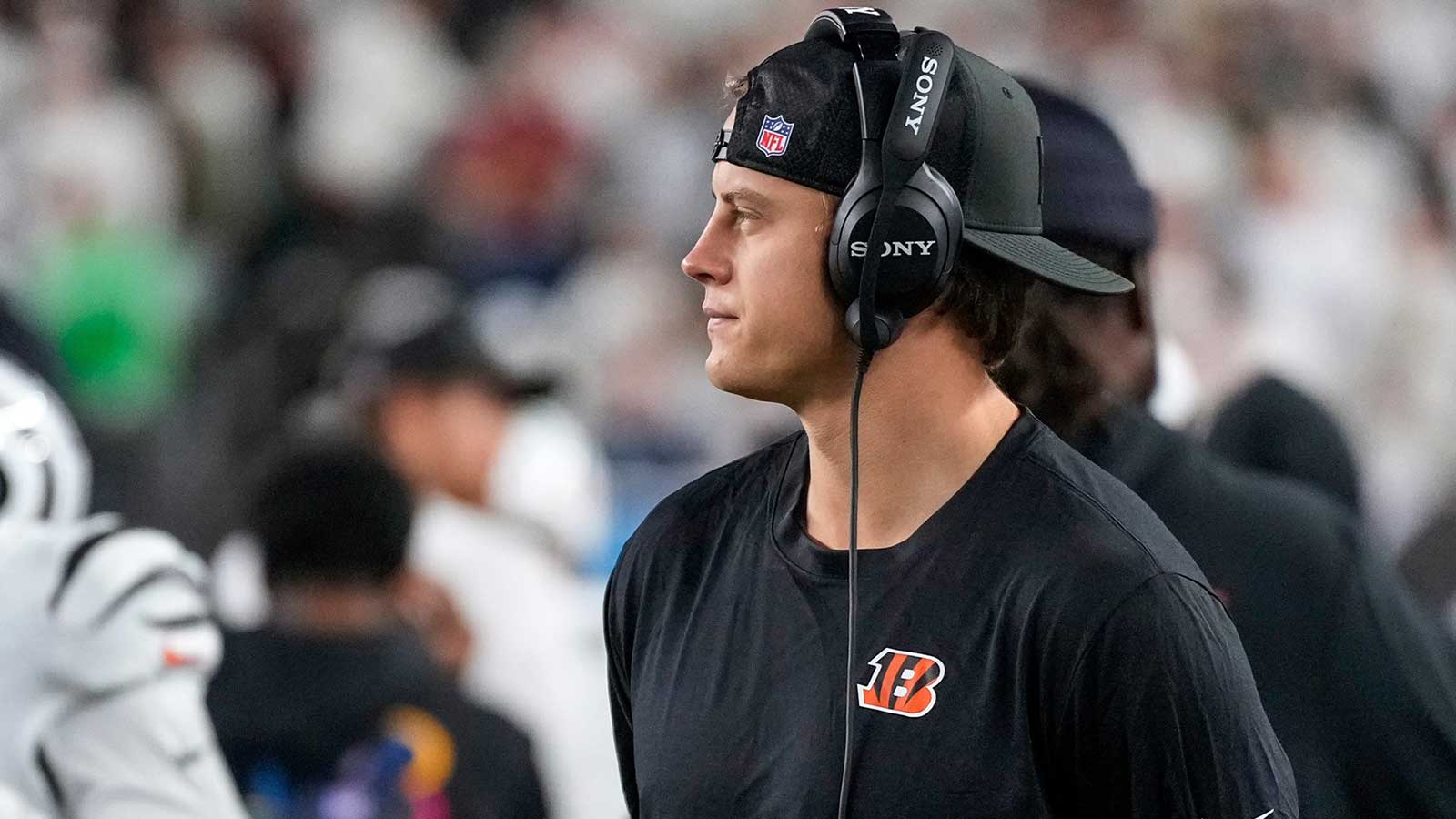 Bengals’ Joe Burrow working with starting center at practice amid ...