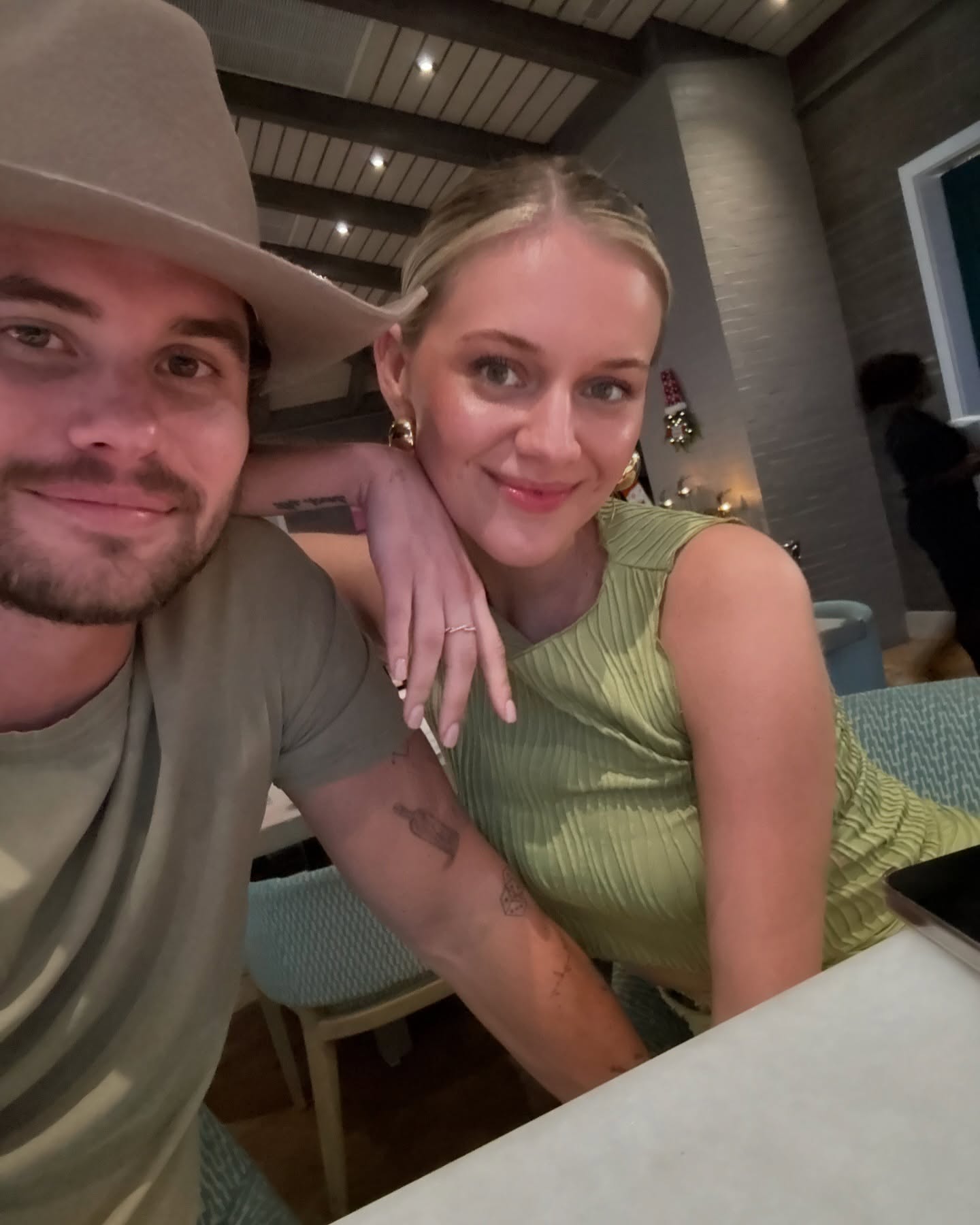 Chase Stokes alludes to being ‘blocked’ by Kelsea Ballerini in chaotic ...