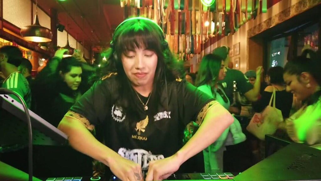 'Sentido' events bring music, vibes and a boost for Chicago Latino-owned businesses impacted by ...