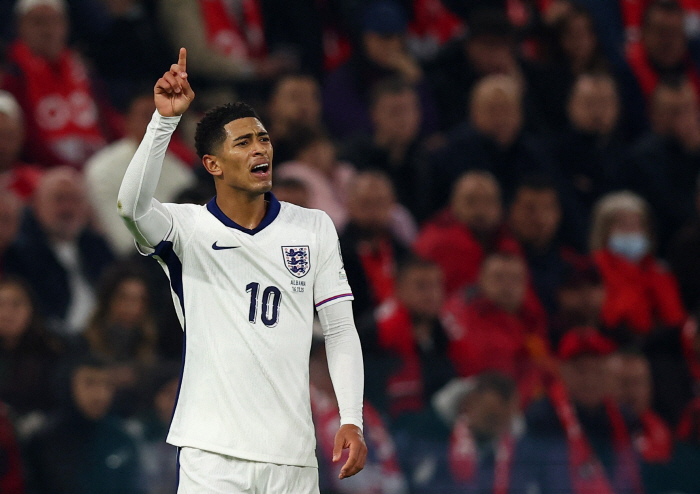 This is racism! £115 million Star Outrage → Blame Explosion...Ability ...