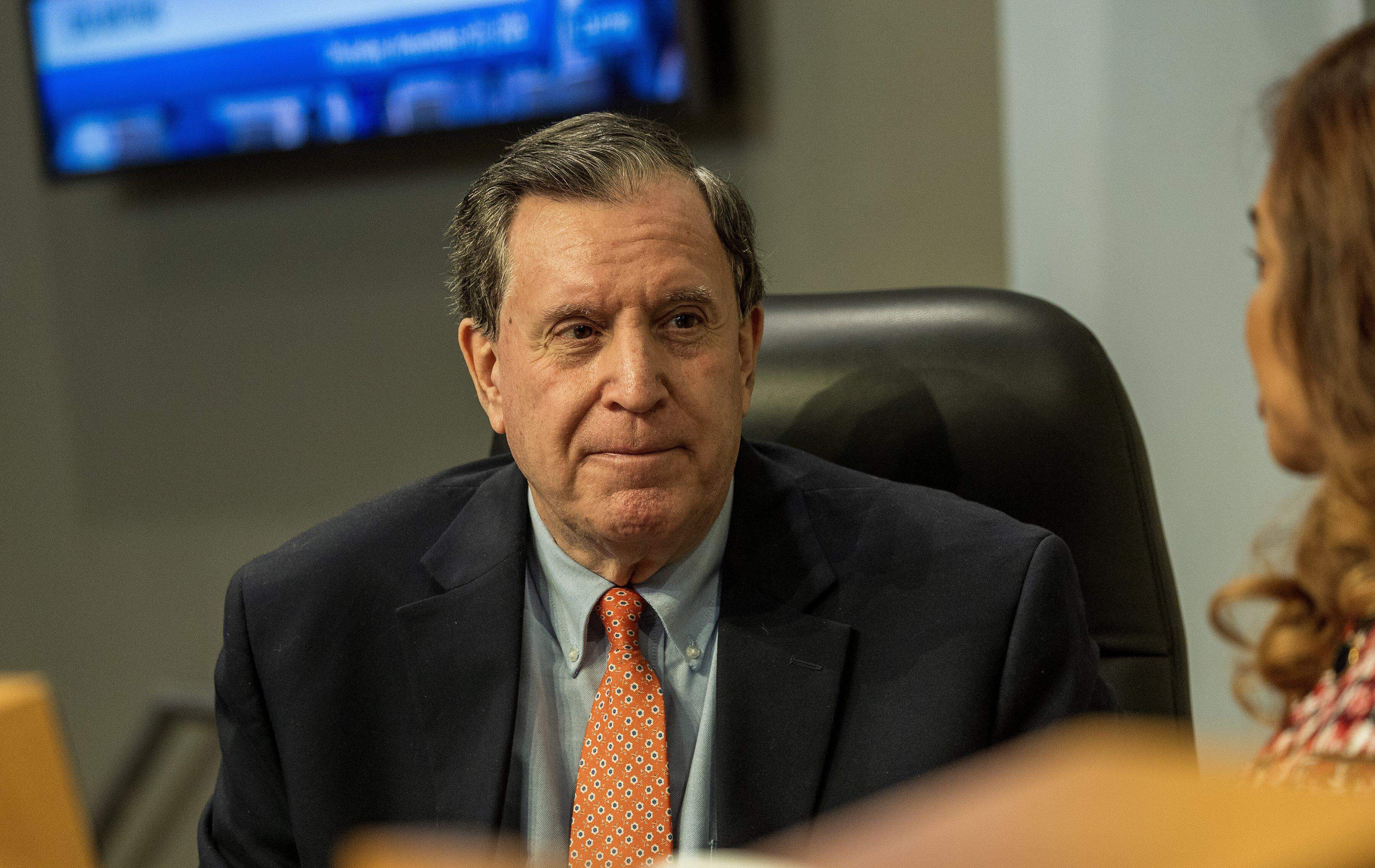 Miami's Joe Carollo resigns a week before the end of his term