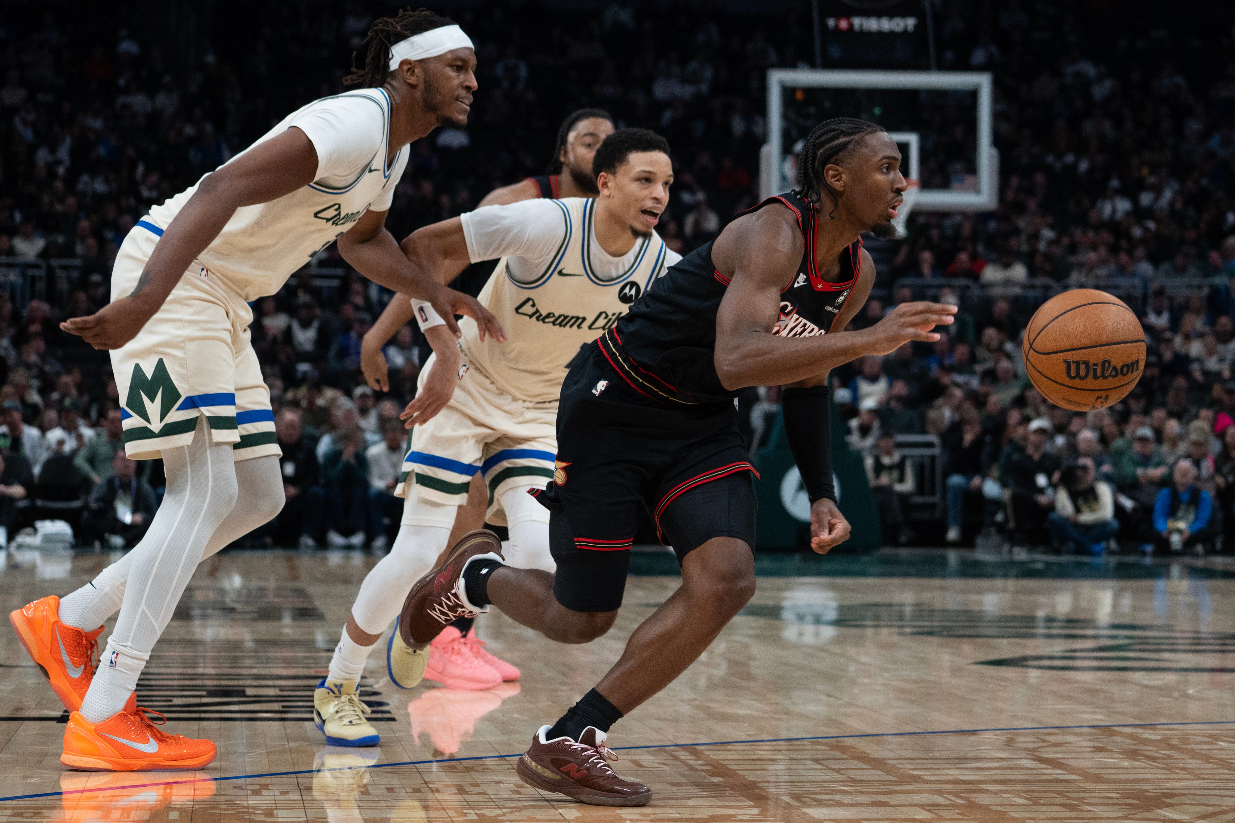 Ryan Rollins scores 32 points with 14 assists but 76ers outlast Bucks ...