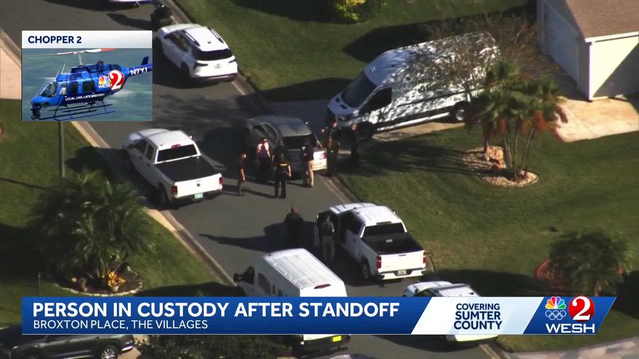 Barricaded person draws large police response in The Villages