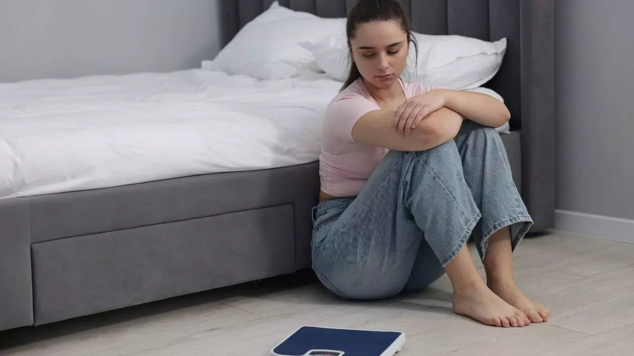 What is bulimia: Understanding the signs, causes, complications, and ...