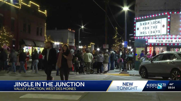 Valley Junction kicks off annual holiday festivities with big crowds ...