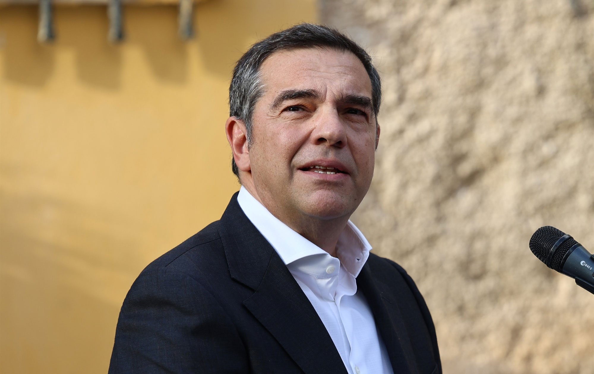 Εντός και Εκτός: Υστατο χαίρε στον Αλέκο Φλαμπουράρη