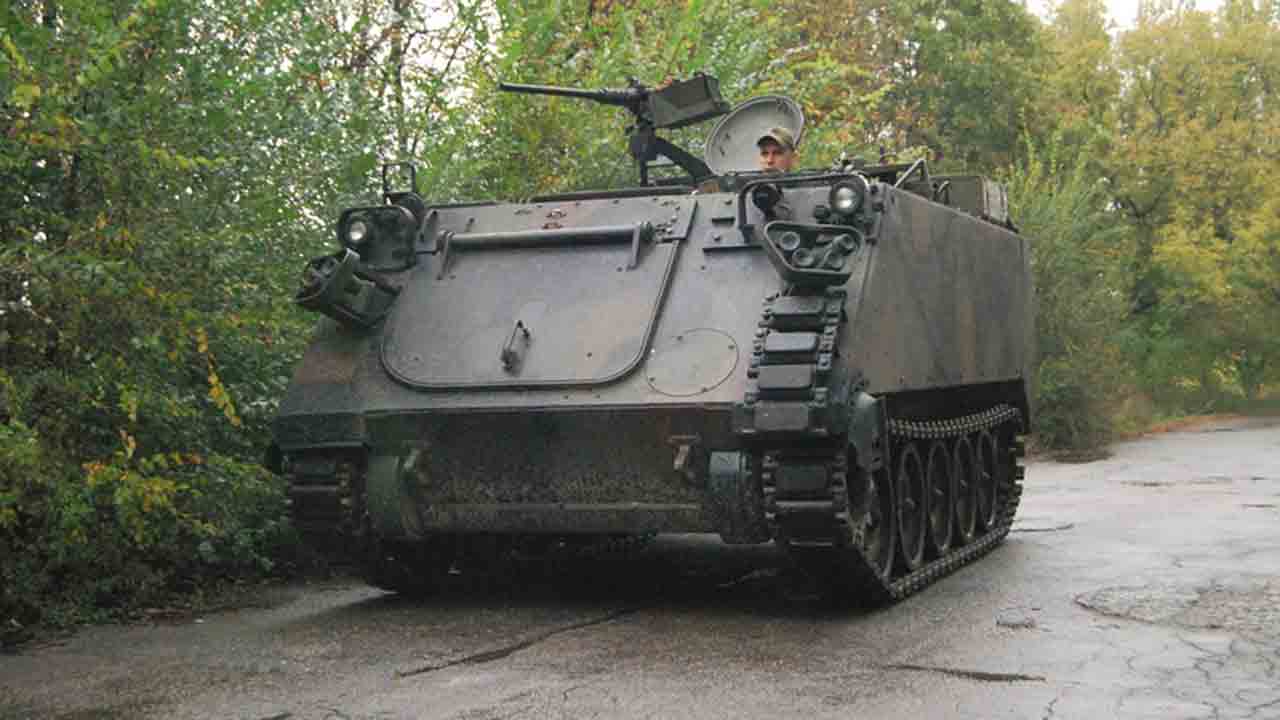 Ukraine receives M113 armored vehicles, AIM-7 components and a major ...