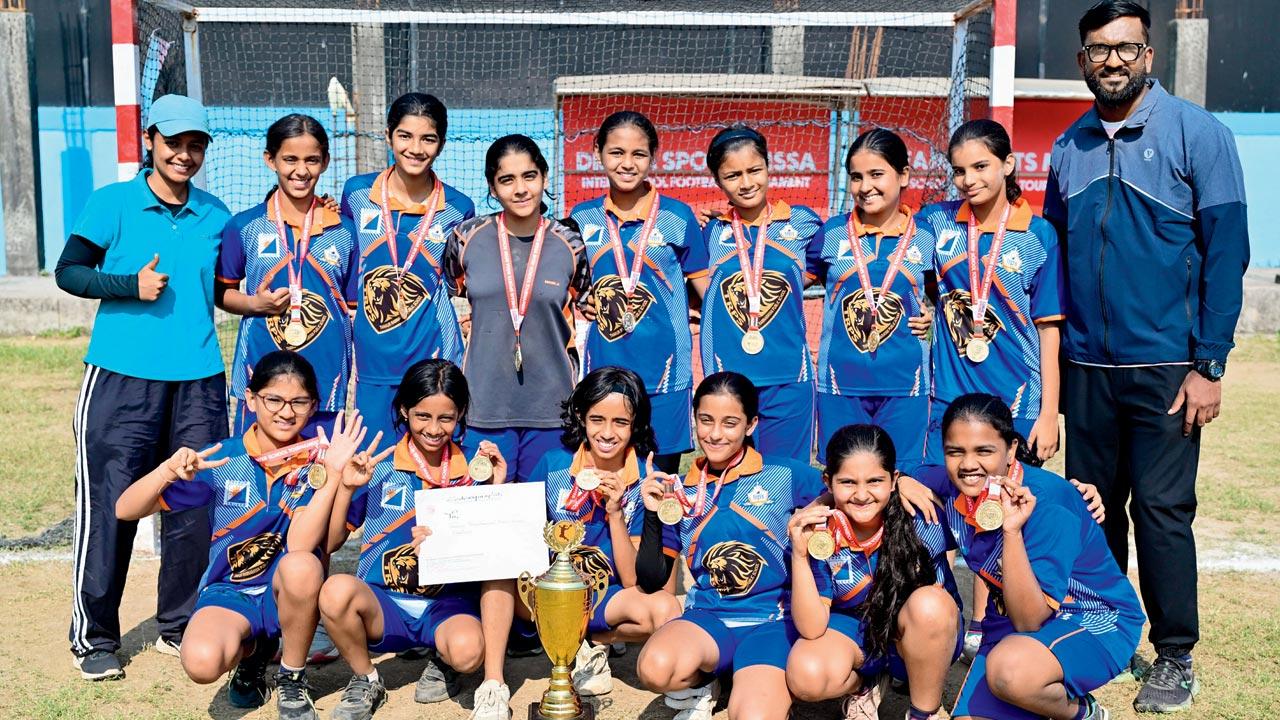 Thakur Ramnarayan, Jankidevi emerge U-12 handball champs
