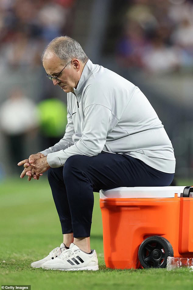 Marcelo Bielsa calls shock press conference after Uruguay's loss to USA ...