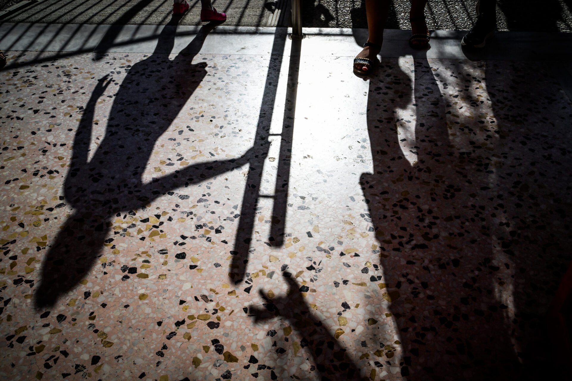 Ανείπωτη τραγωδία σε ειδικό σχολείο του Πειραιά: Νεκρή 13χρονη που ...