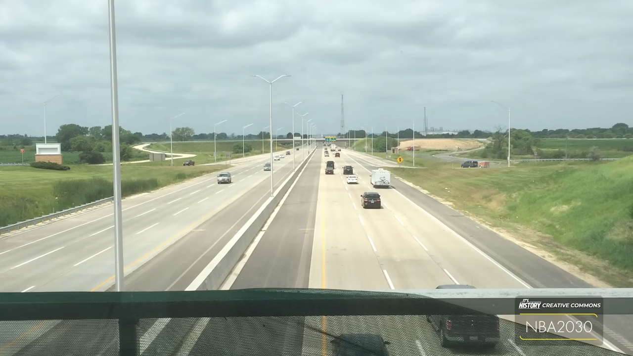 Inside the Vanishing World of Chicago’s Highway Oases