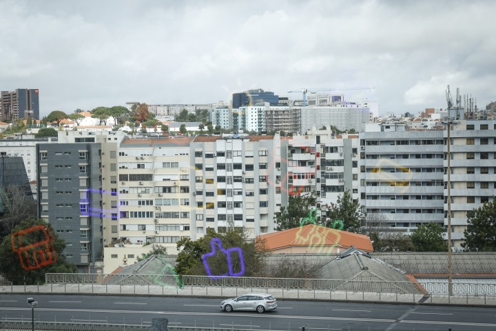 Taxa Euribor desce a três meses e sobe a seis e a 12 meses