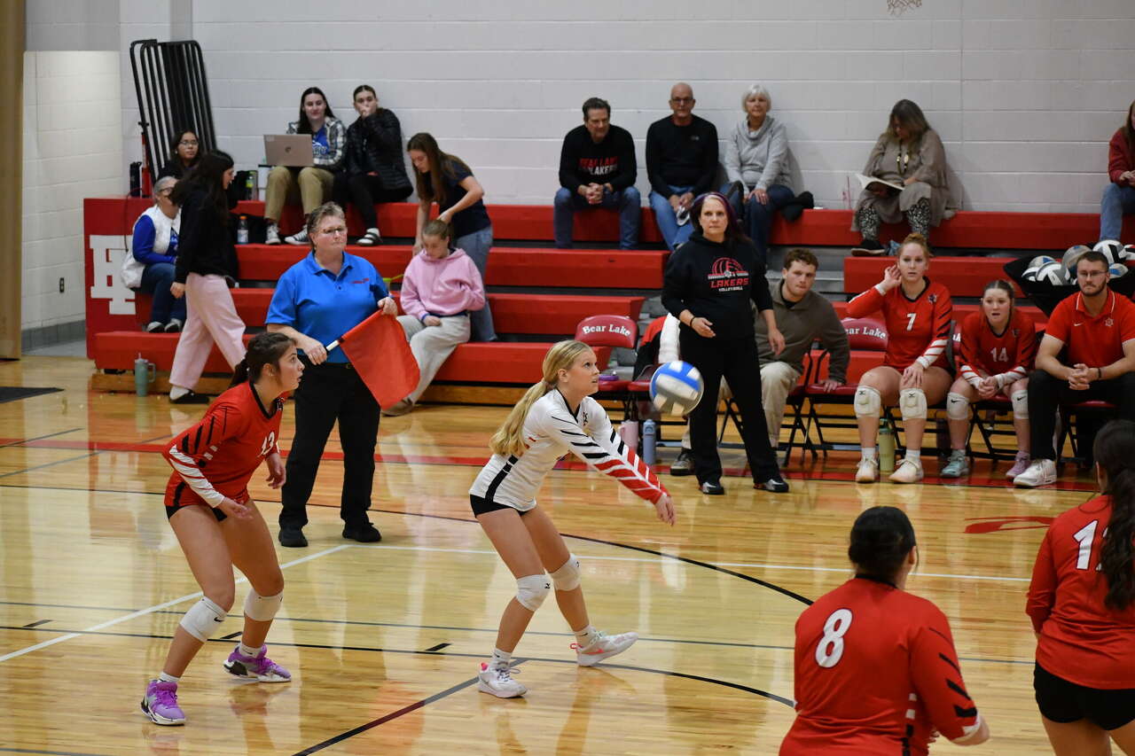 Bear Lake volleyball nets All-Conference, Academic All-State honors