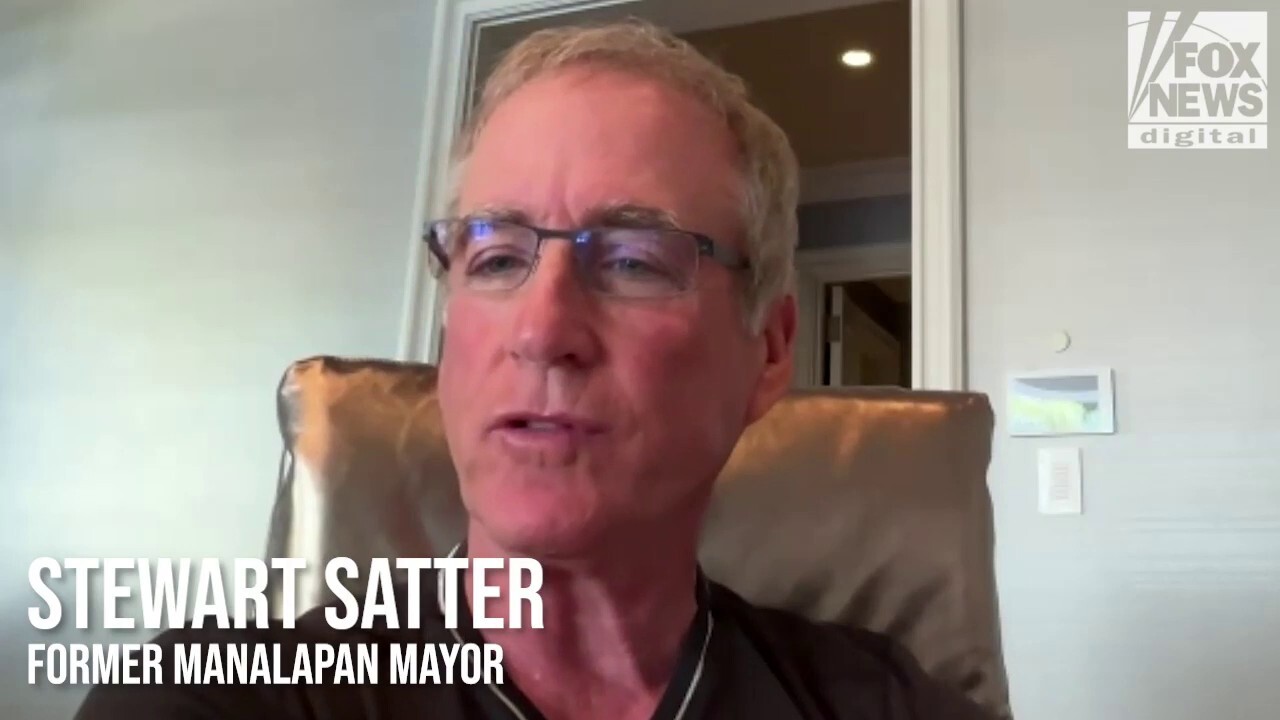 Palm Beach-area ‘trophy property' hits the market next door to Larry ...