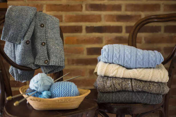 How to Remove Smell and Lint From Woolen Clothes