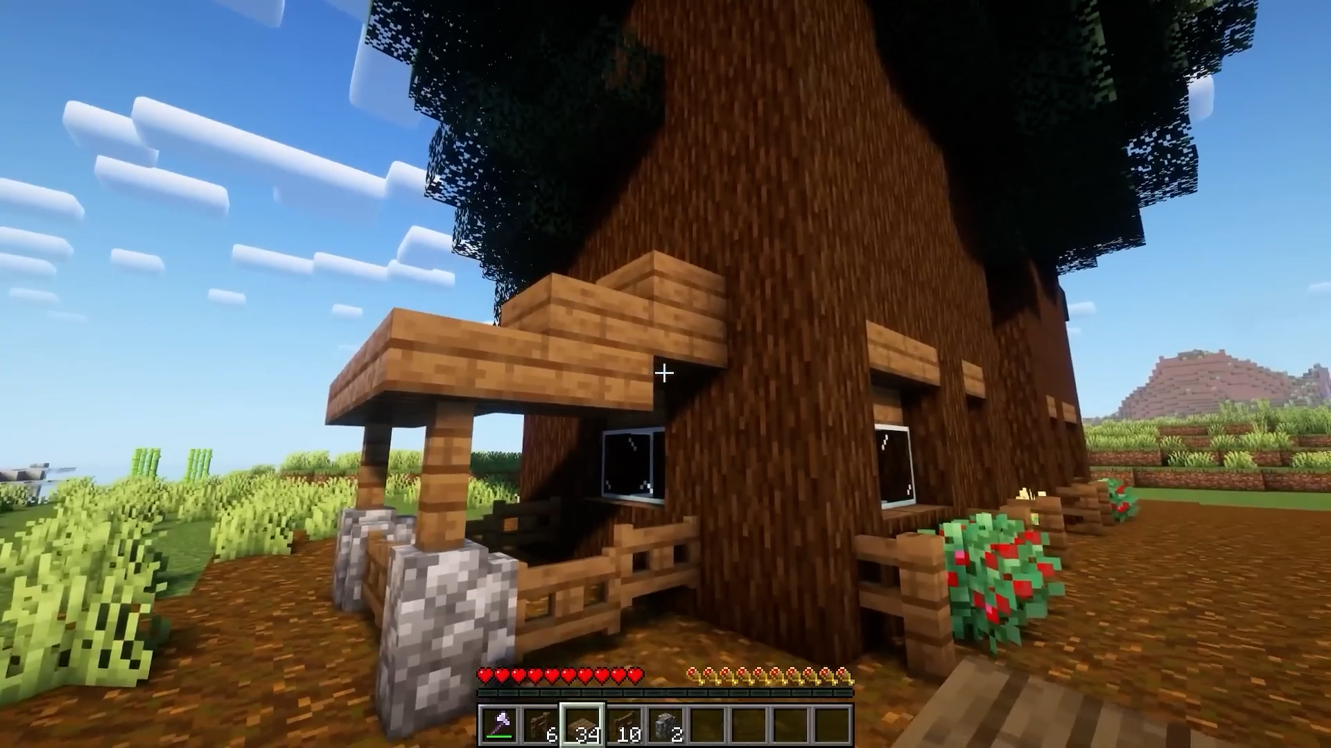 Cozy Tree House Built for 2 Players in Minecraft