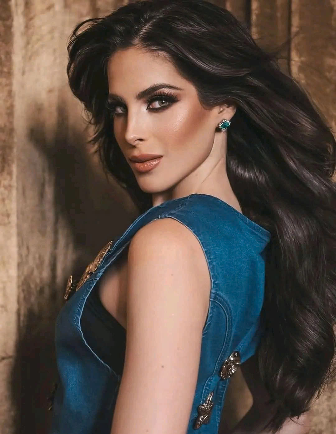 Fátima Bosch, Miss Universe 2025 nổi tiếng toàn cầu vì bị ông Nawat ...