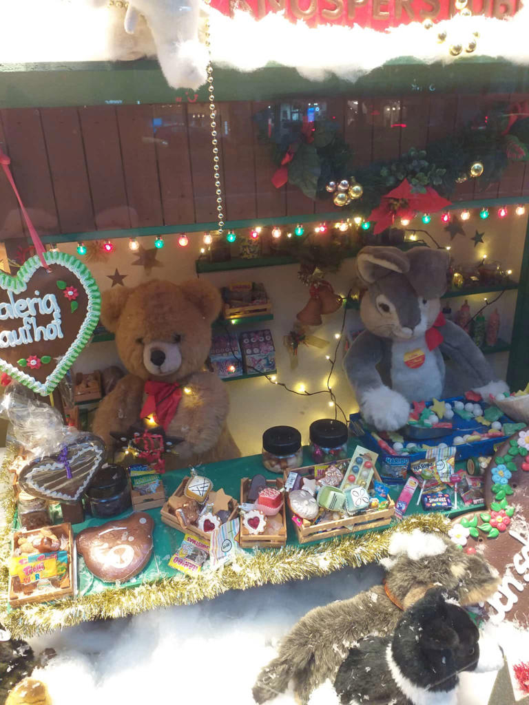 Winterschaufenster in Düsseldorf: Galeria an der Kö lässt Kinderaugen ...