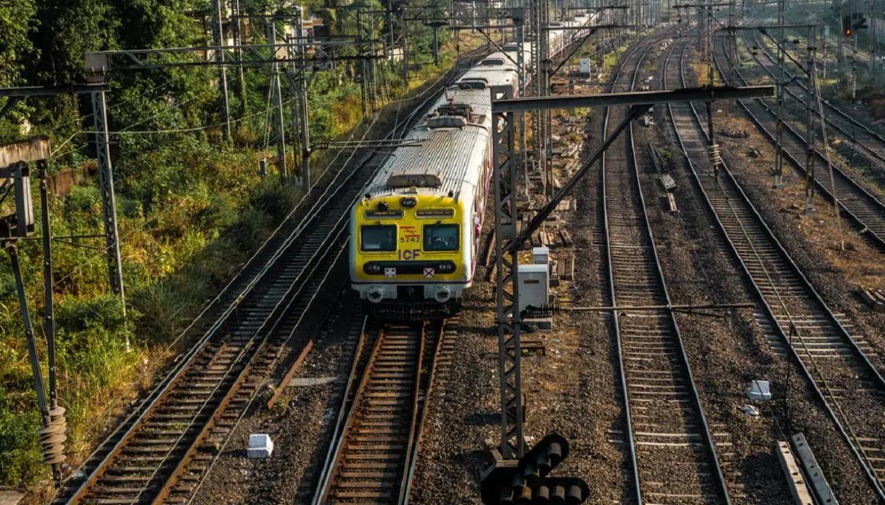 CR to operate mega block on Thane–Kalyan Main Line this Sunday; details ...