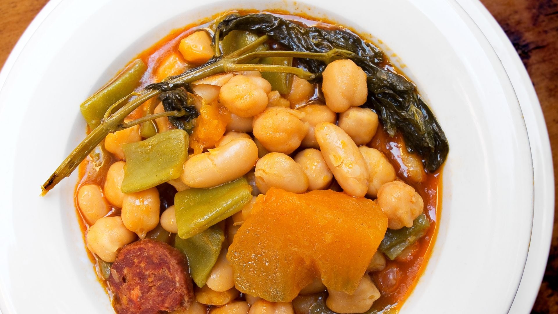 El potaje tradicional andaluz que es perfecto para entrar en calor ...
