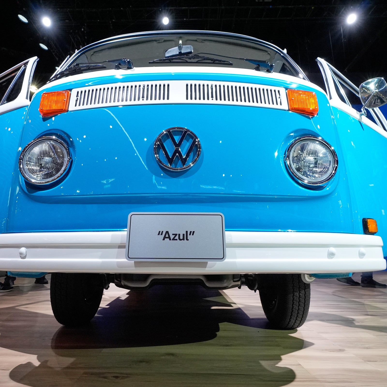 Restored VW "Magic bus" that survived California wildfire makes public ...