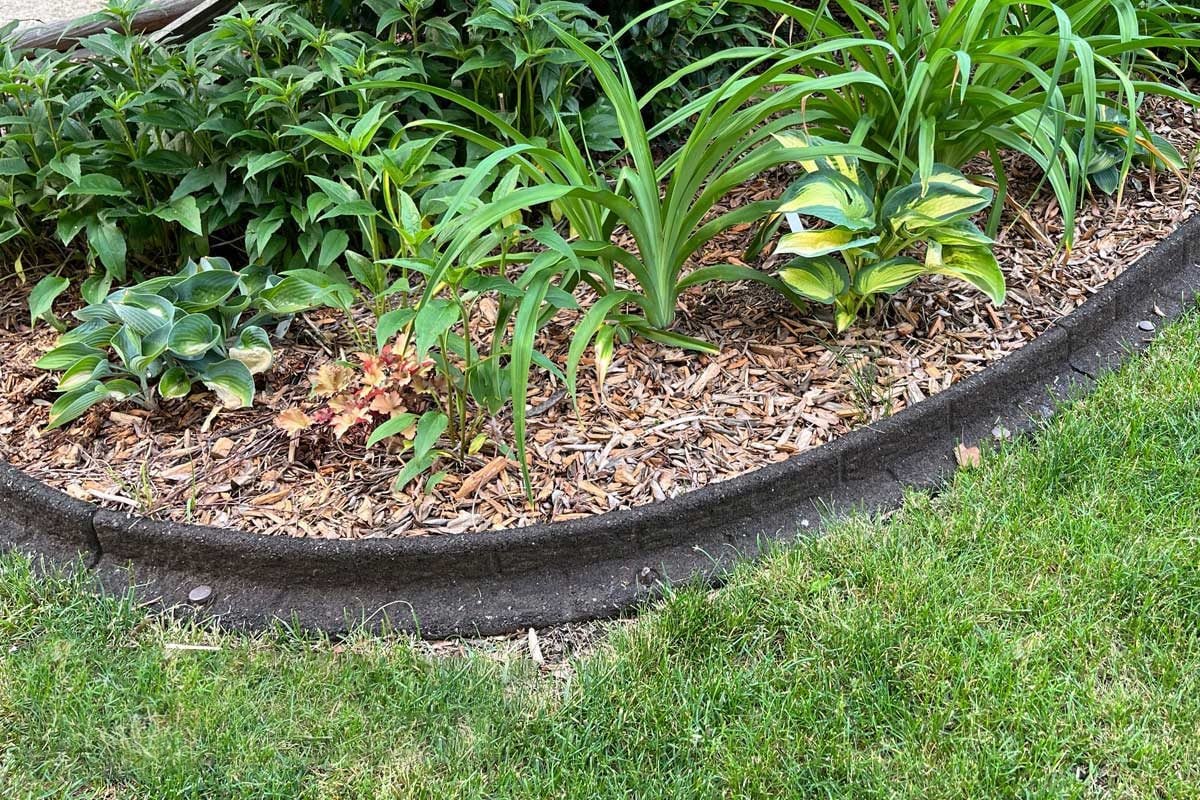 EcoBorder Rubber Landscape Edging Review: Is Rubber Lawn Edging Any Good?