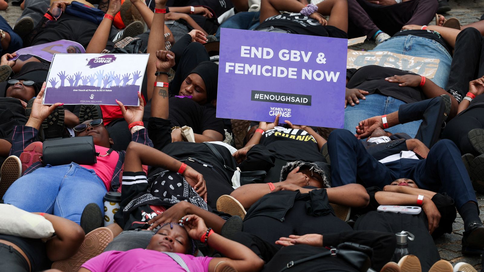 Women 'shut down' South Africa