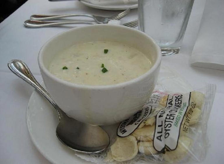 7 chain restaurants serving real clam chowder made fresh daily