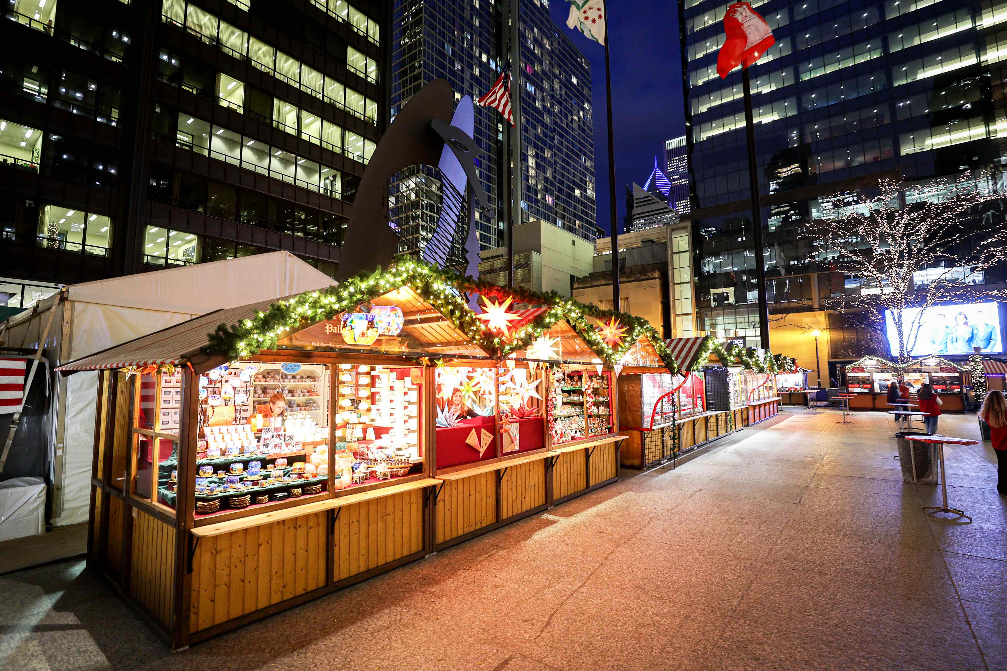 Holiday Shopping Is Fun and Flavorful at These Chicago Markets