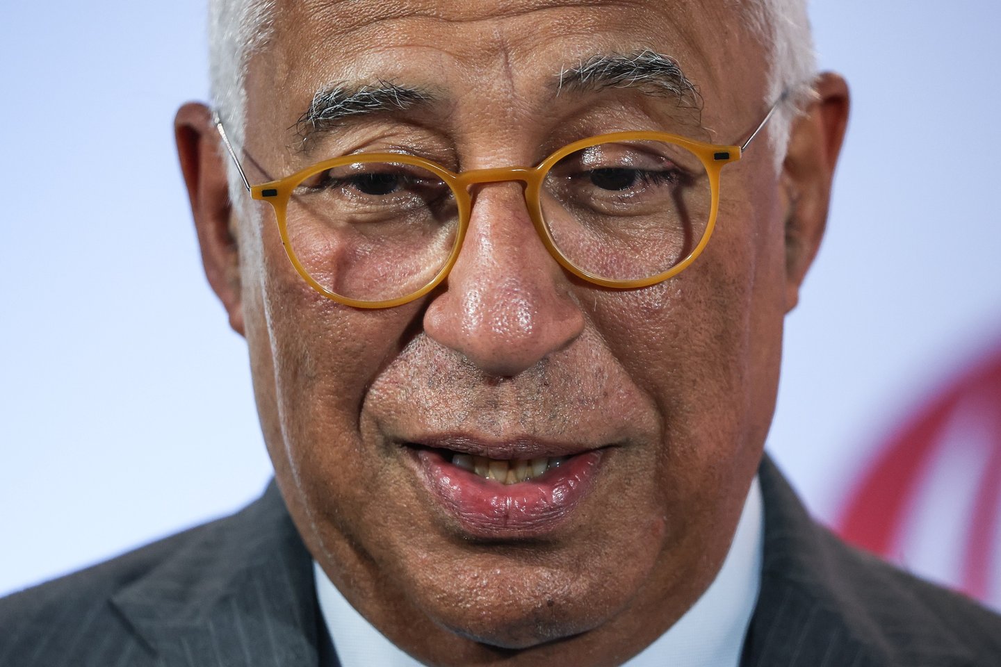 Influencer. Defesa de António Costa exige explicações ao MP
