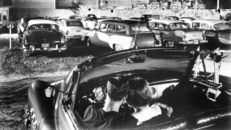 High School Days in the 50s–70s in Vintage Photos