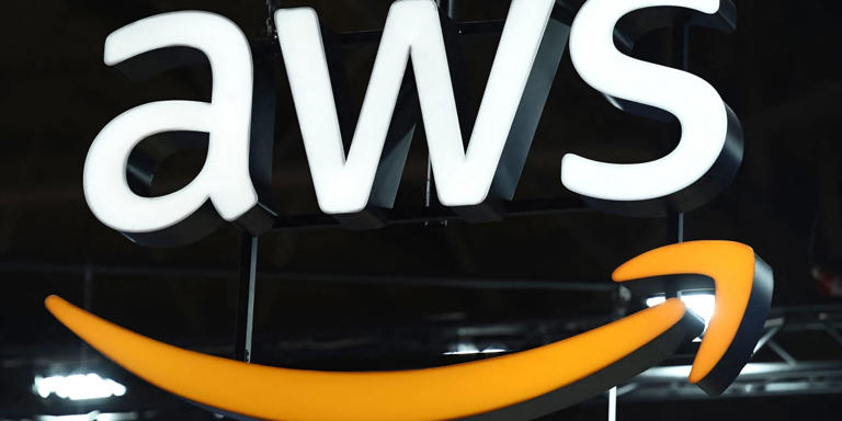 Amazon’s 2025 stock gains just got wiped out. Here’s how it could make ...