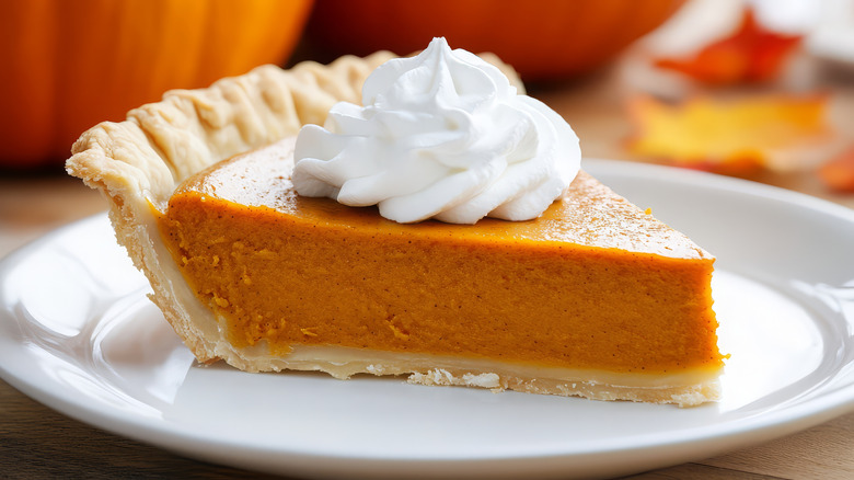 4 Easy Fixes For Runny Pumpkin Pie