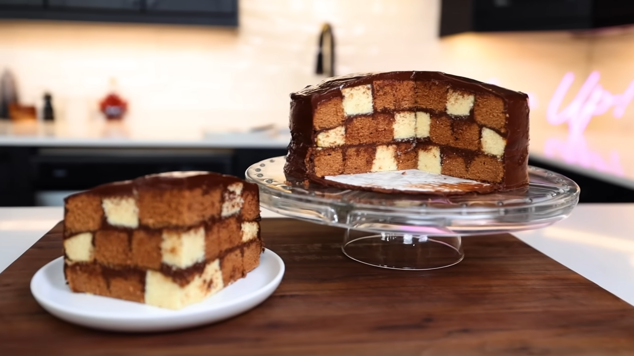 How to Make Most Annoying Cake on the Internet