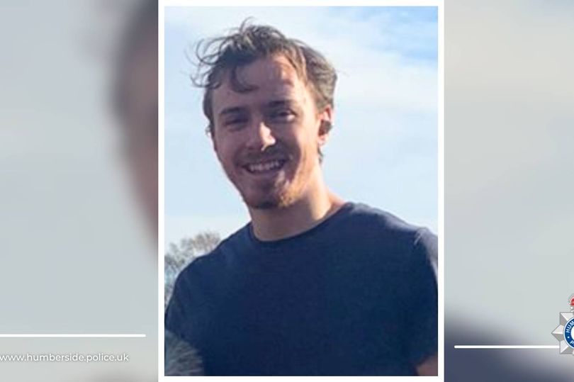 Man, 23, tragically dies after early hours crash