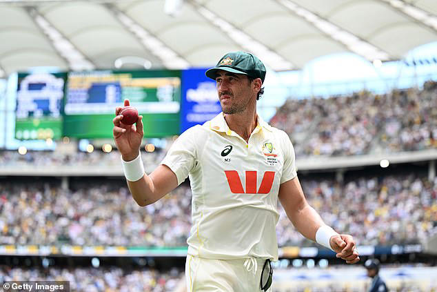 Australia's ruthless media turn on their OWN cricketers and concede ...