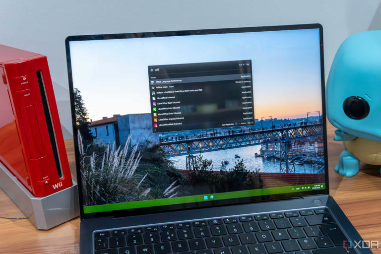 Windows 11's new pre-loaded File Explorer is reportedly still slower ...