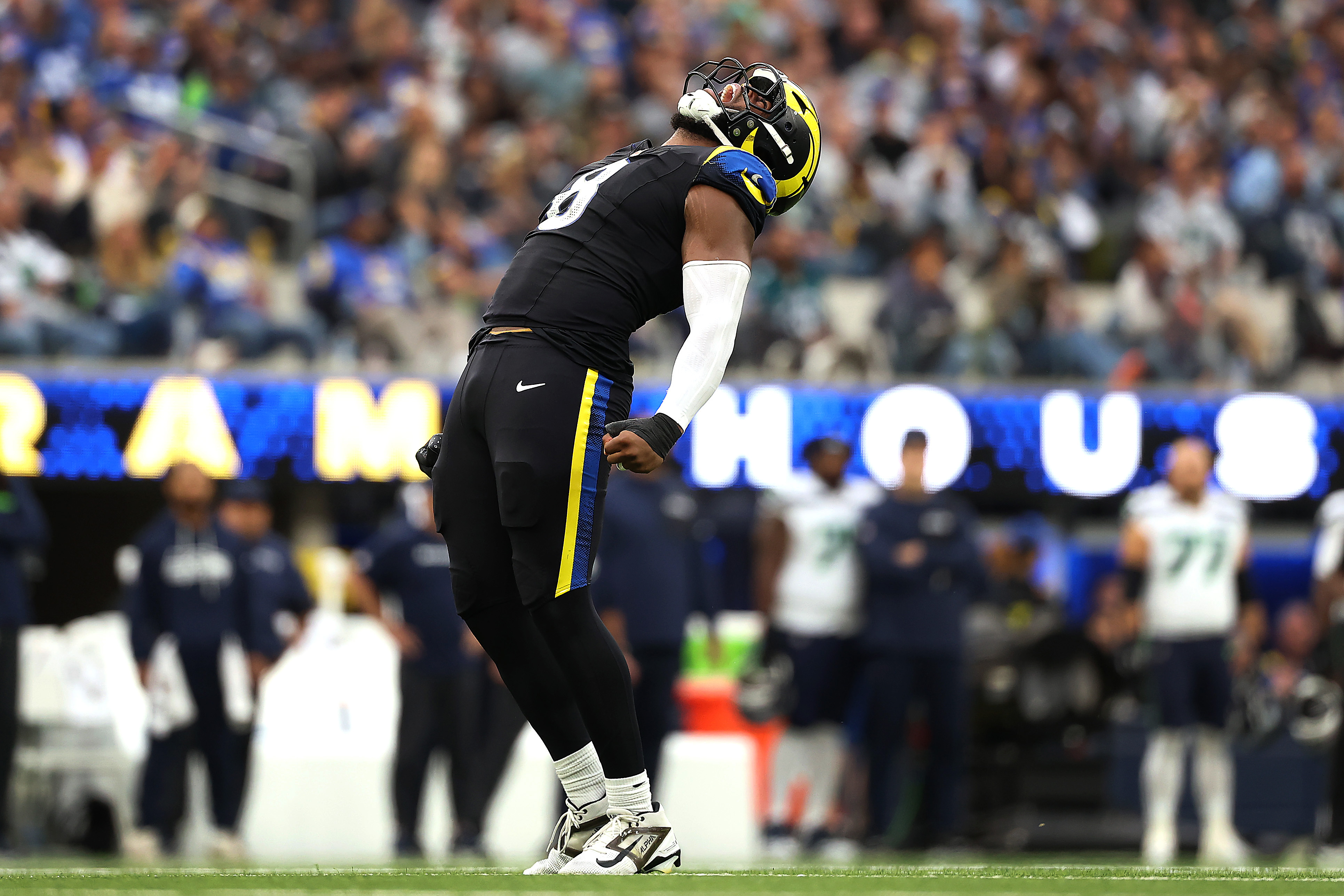 NFL Week 12 Betting Preview: Bucs-Rams Odds, Picks + Hot Take Of The Week