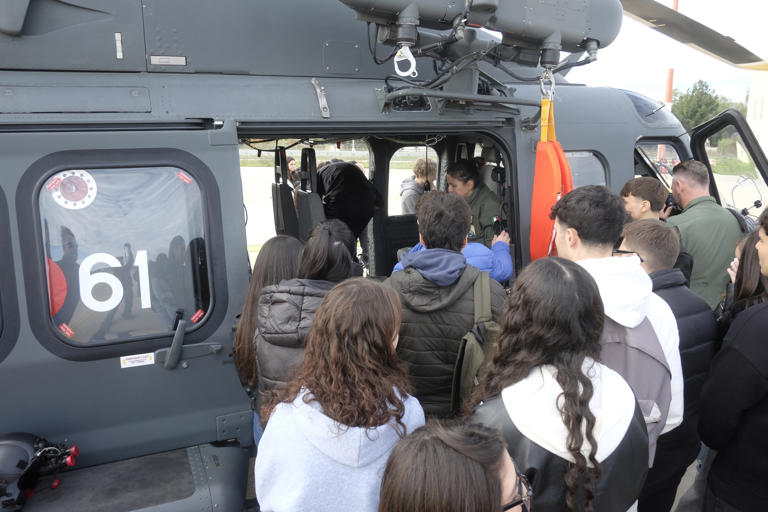 Aeronautica militare, 132 studenti al corso a Crotone