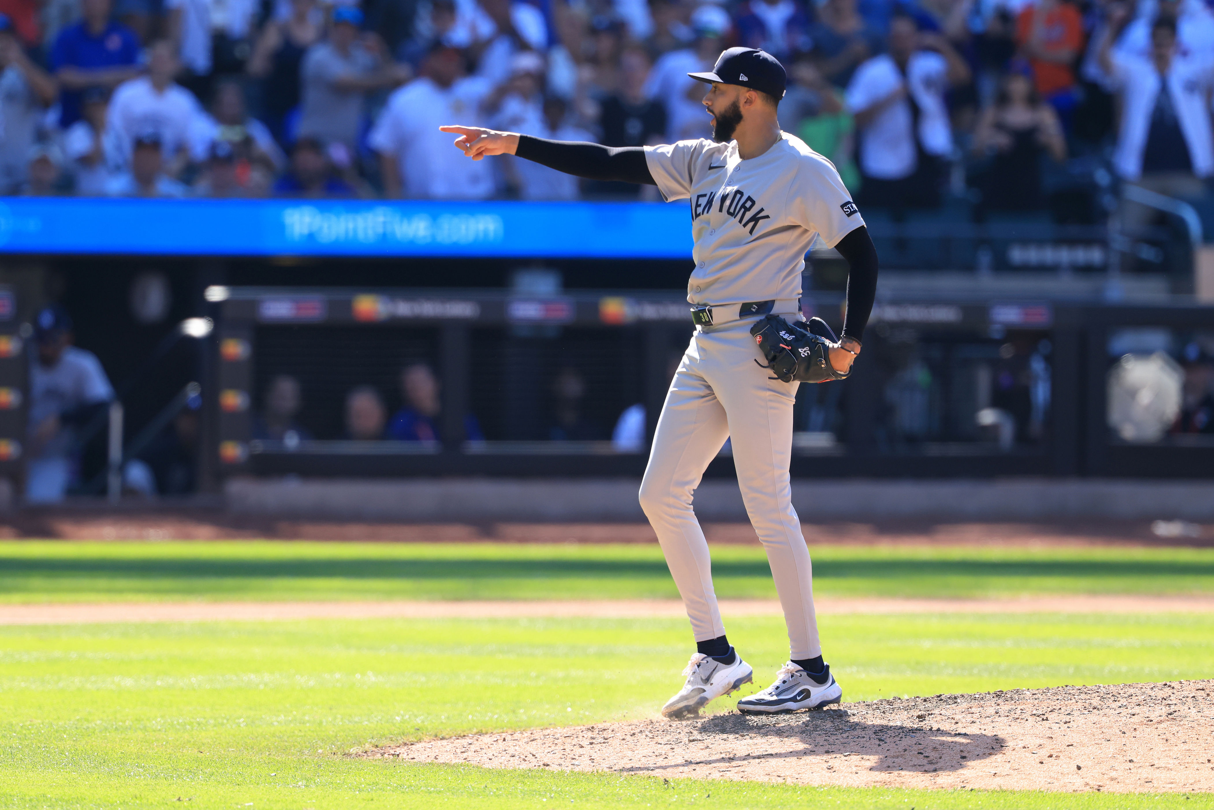 Yankees All-Star predicted to sign 1-year, $17 million deal with rival Mets