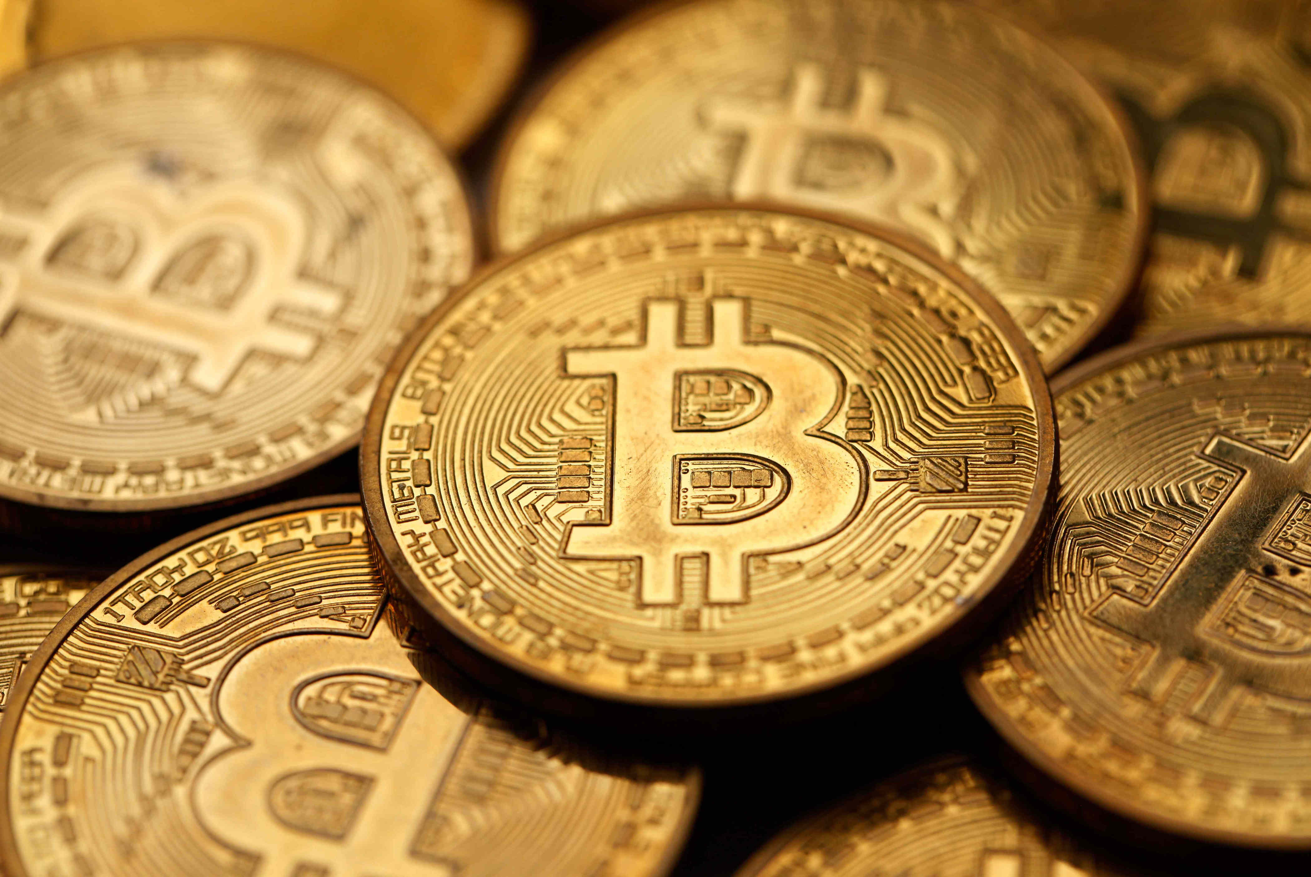 Bitcoin Price Plummets Over $40,000 in Just Six Weeks as Market Faces ...