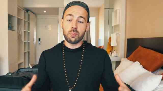 Story Of The New Dragon Logo